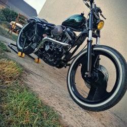 Harley davidson 1200 bobber (FREEWAY MAGAZINE