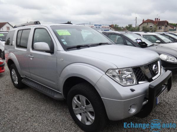 NISSAN PATHFINDER DIESEL 2.5 DCI 174 Elégance