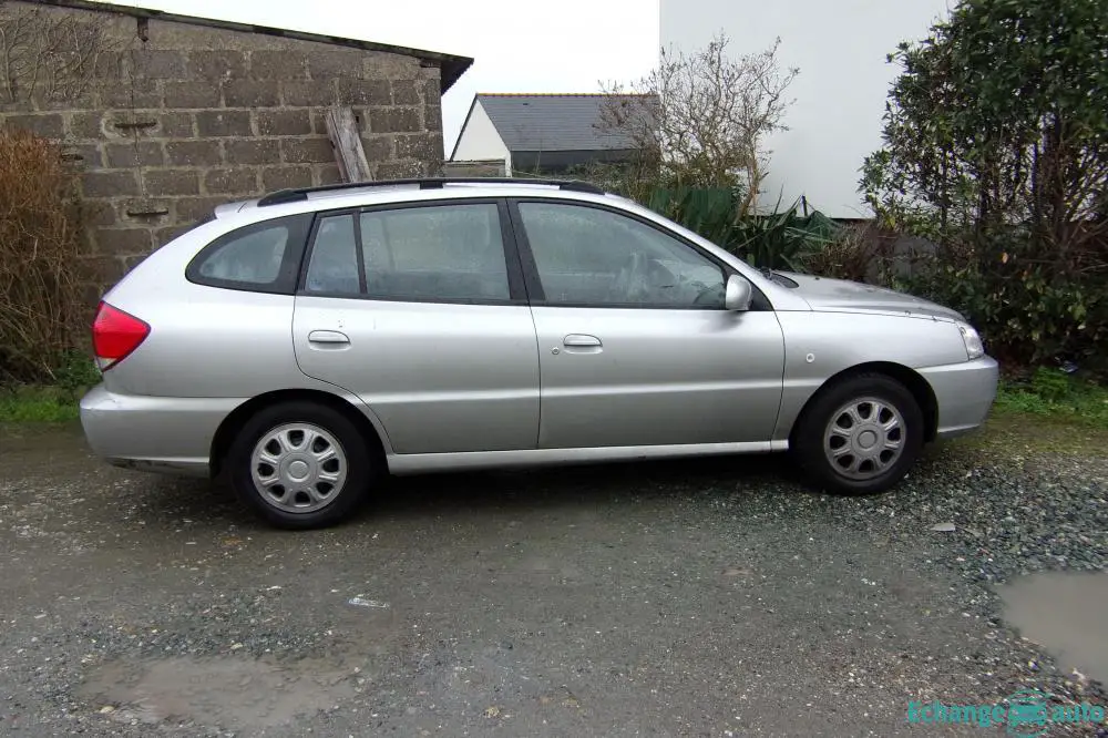 KIA RIO 1.2L BREAK ESSENCE DE 2005 VENTE OU ECHANGE